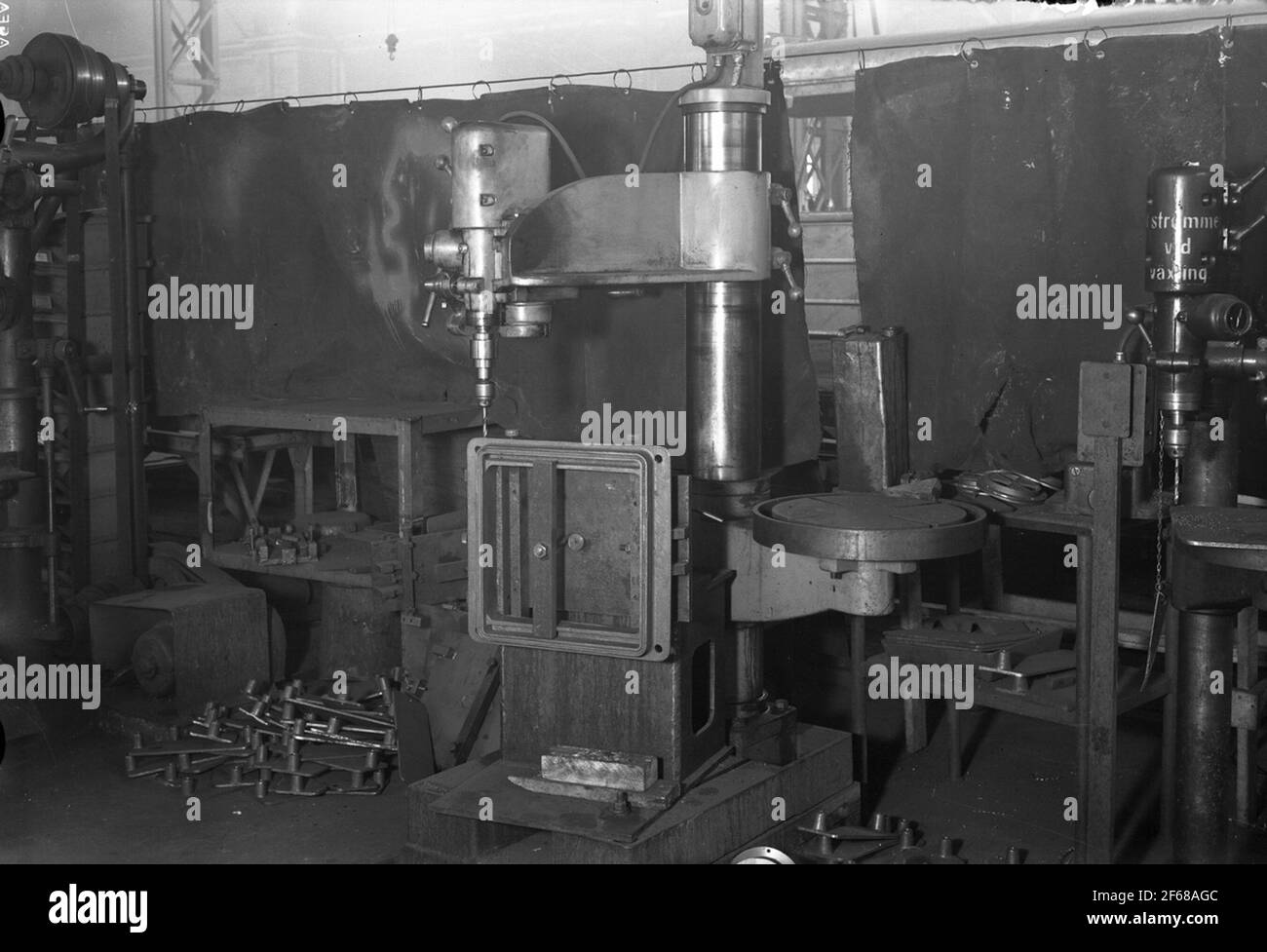 Frame section hi-res stock photography and images - Alamy