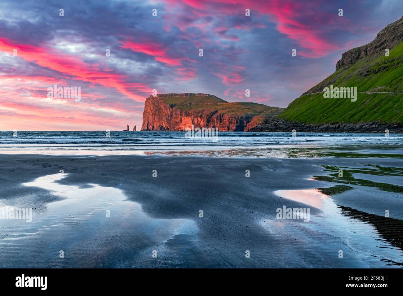 Incredible sunset in low tide time on Atlantic ocean coast Stock Photo ...