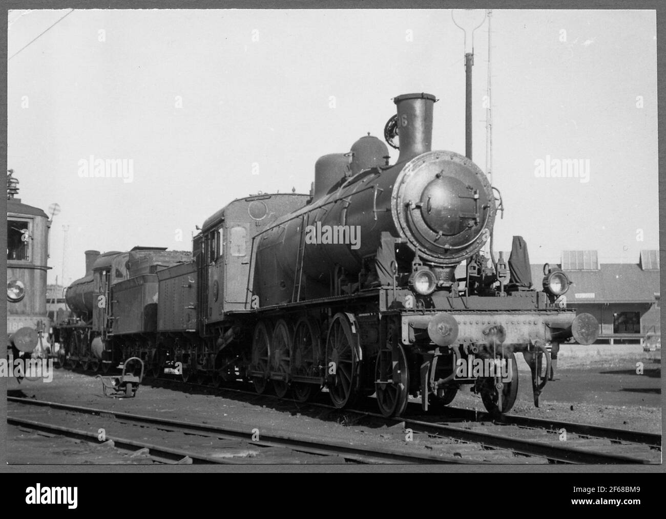The state's railways, SJ E2 1196 and SJ E 1122 Stock Photo - Alamy