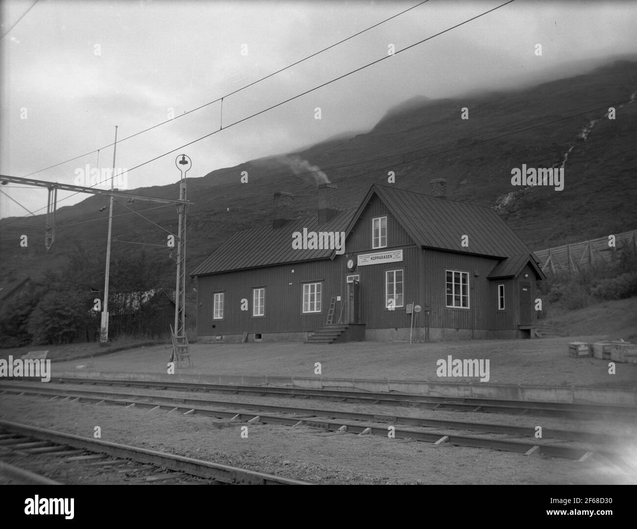 Copper sauce station Stock Photo - Alamy