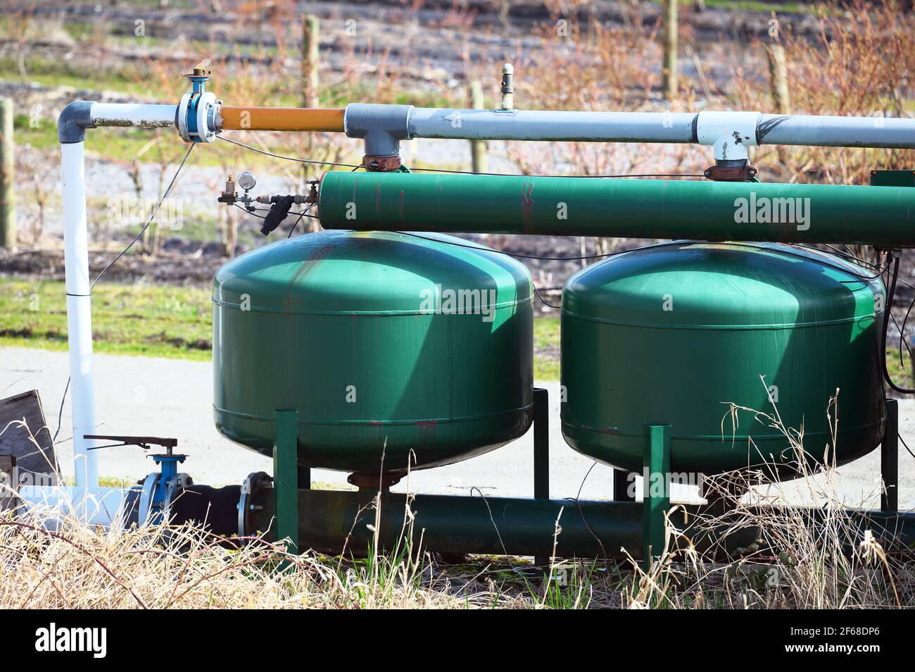 Green tanks hi-res stock photography and images - Alamy