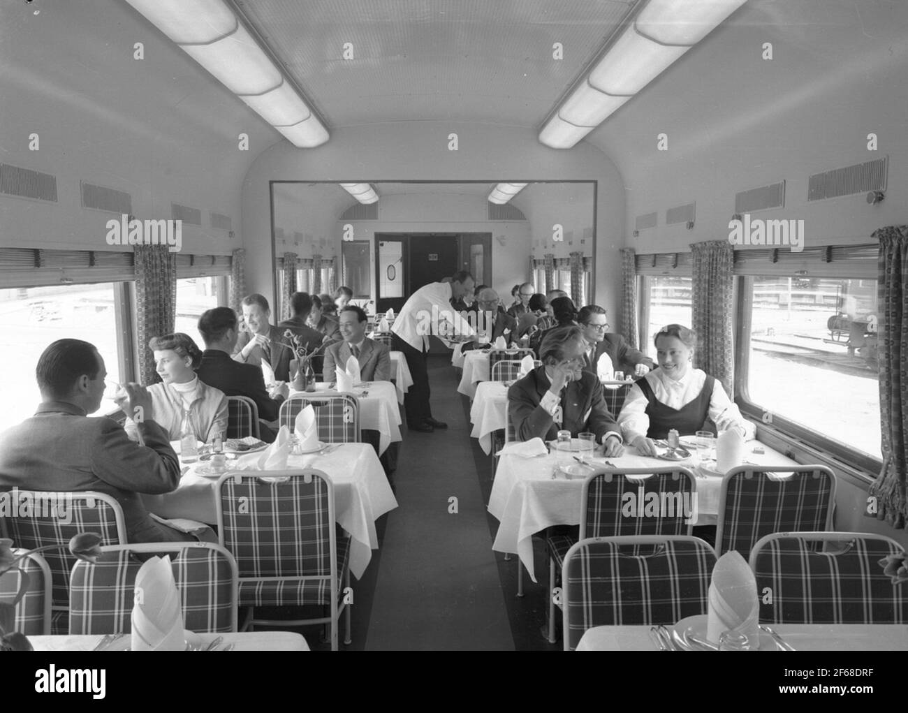 Dinner car Black and White Stock Photos & Images - Alamy