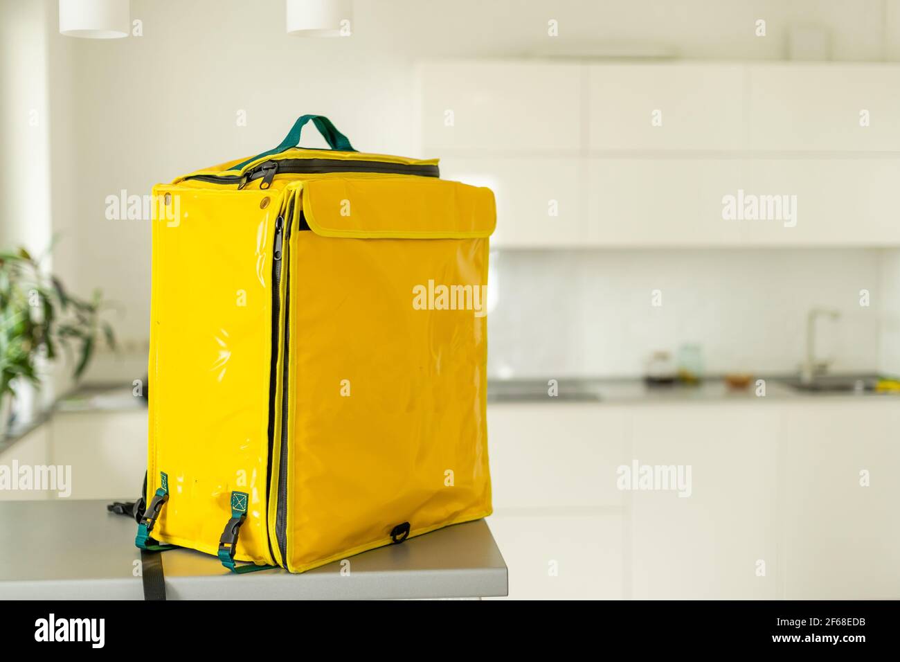 Fast food delivery service thailand hi-res stock photography and images ...