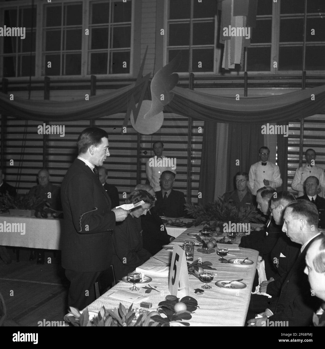 Crown Prince Gustaf Adolf participates on dinner with medalists in ...
