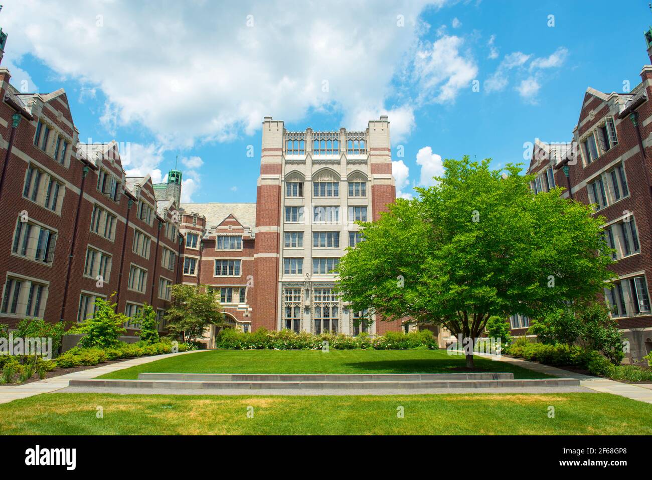 Wellesley college tower hall hi-res stock photography and images - Alamy