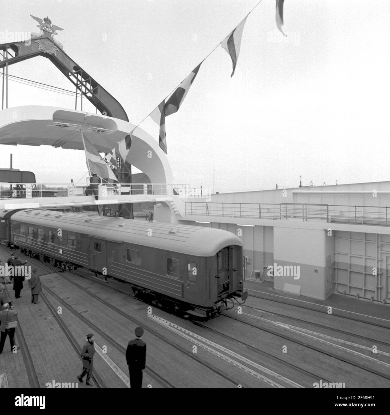 M / S "Trelleborg" passenger and freight wagons are switched on board ...