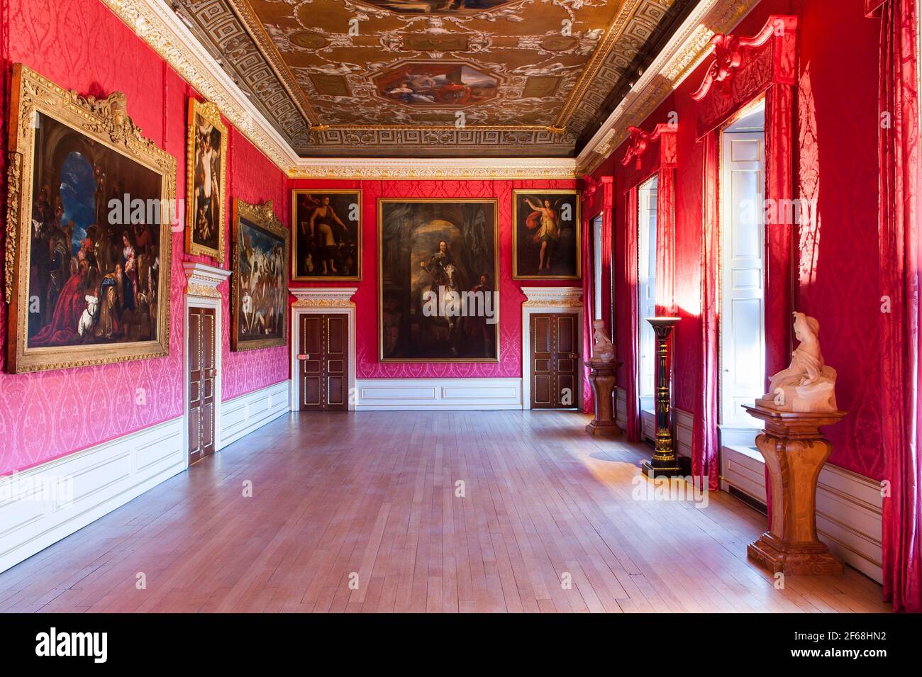 Kings gallery of kensington palace hi-res stock photography and images ...