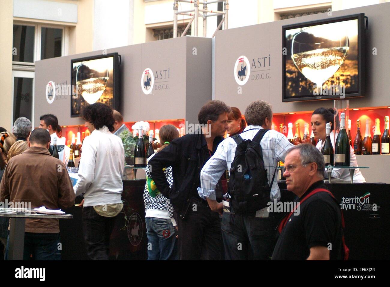 Douja hi-res stock photography and images - Alamy