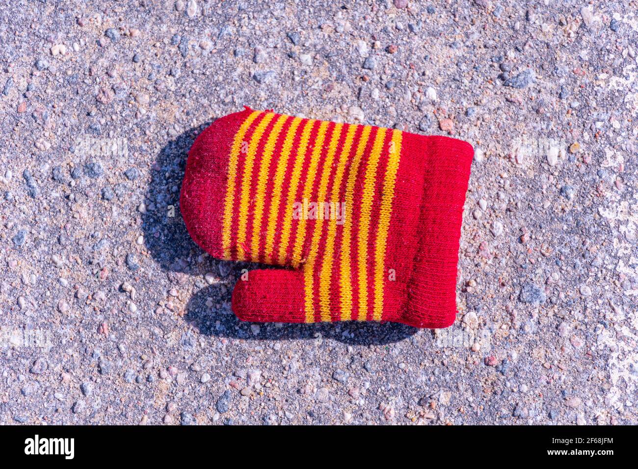 Lost glove vintage hi-res stock photography and images - Alamy
