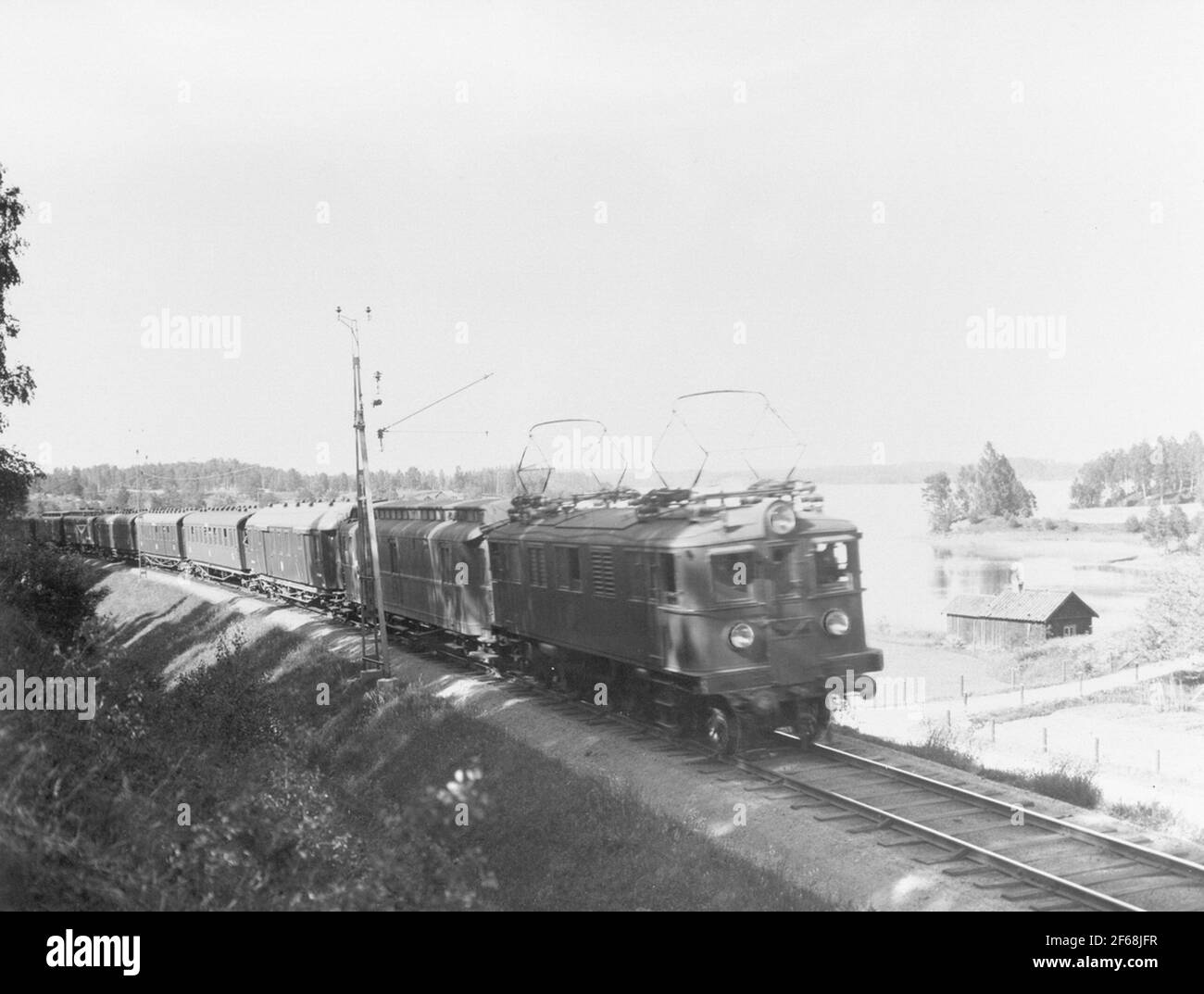 The line between Sommen and Tranås. The state's railways, SJ D-Lok with ...