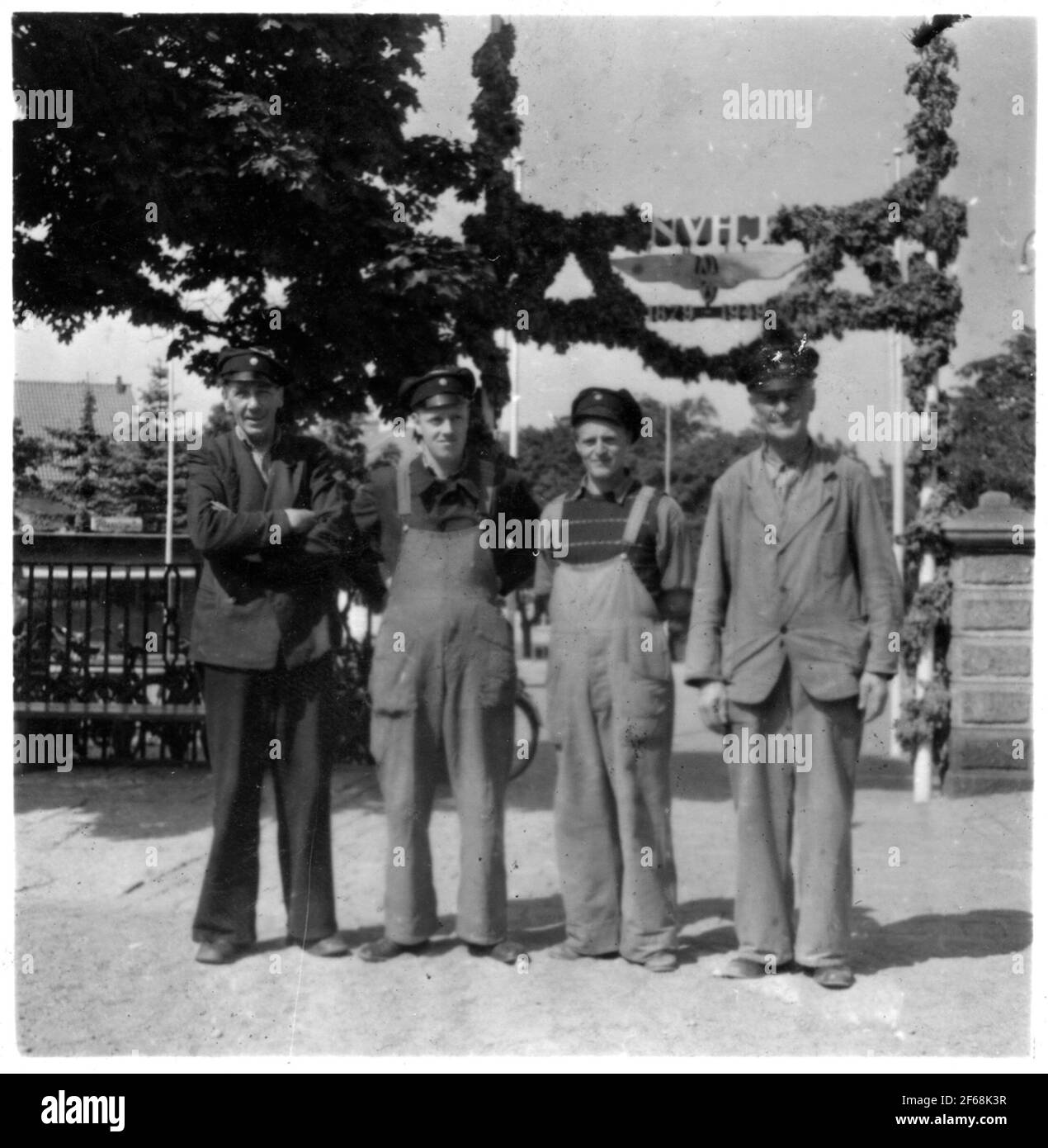 Department for transport Cut Out Stock Images & Pictures - Alamy