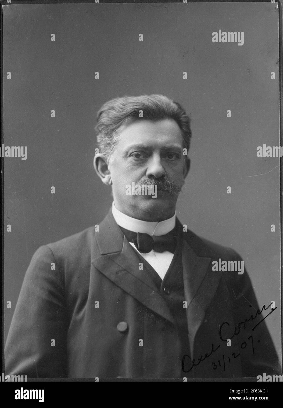 Generalist Black and White Stock Photos & Images - Alamy