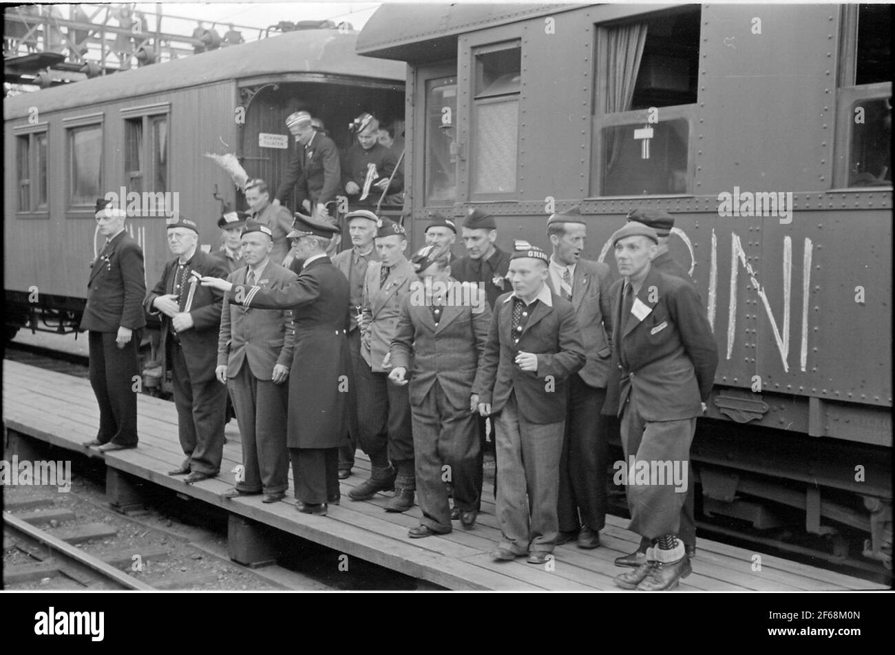 Norwegian prisoners, released from the Nazi detention camp Grini after ...