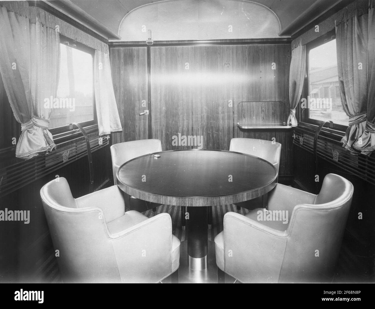 Salon wagn, sha of Persien Stock Photo - Alamy