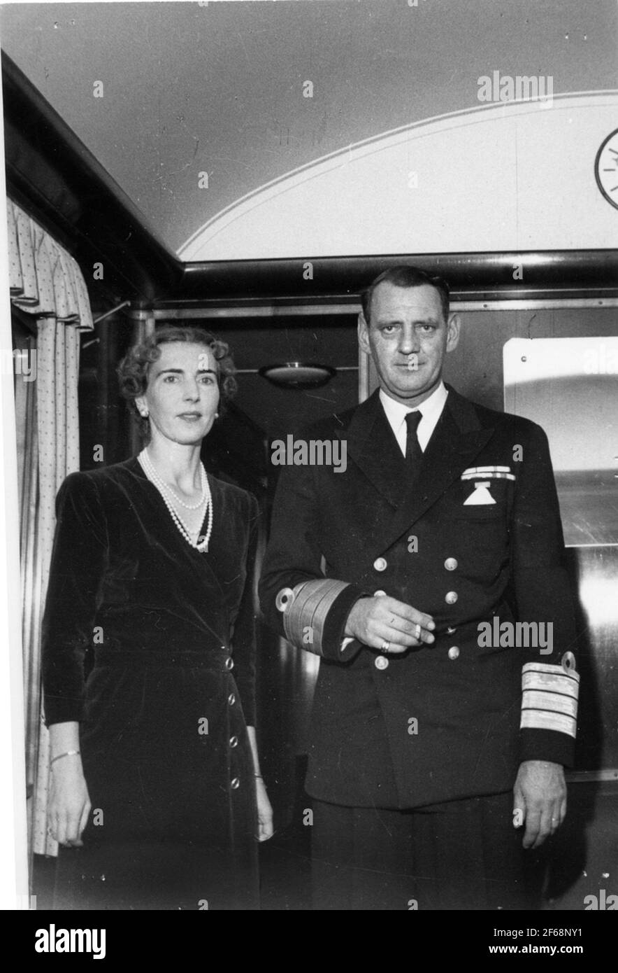 Frederik IX and Ingrid by Denmark in a train coupe Stock Photo - Alamy