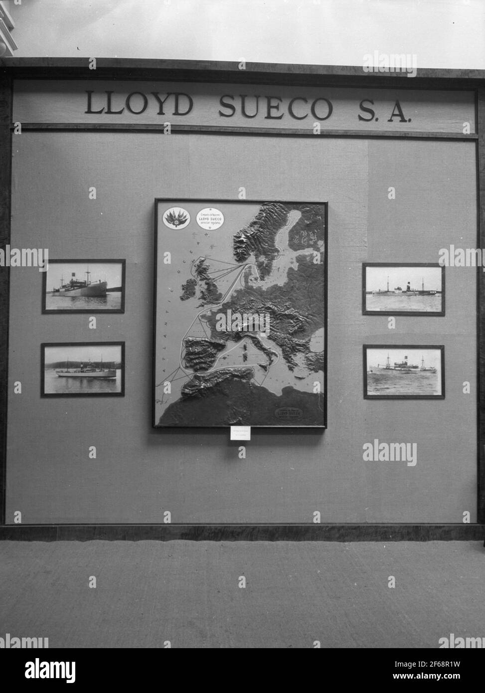 Networking the world Black and White Stock Photos & Images - Alamy