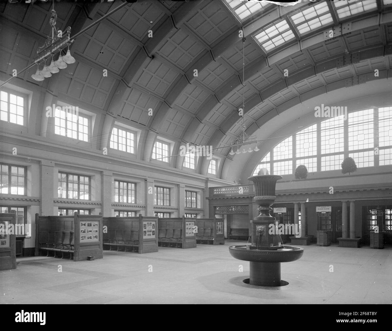 Big hall Black and White Stock Photos & Images - Alamy