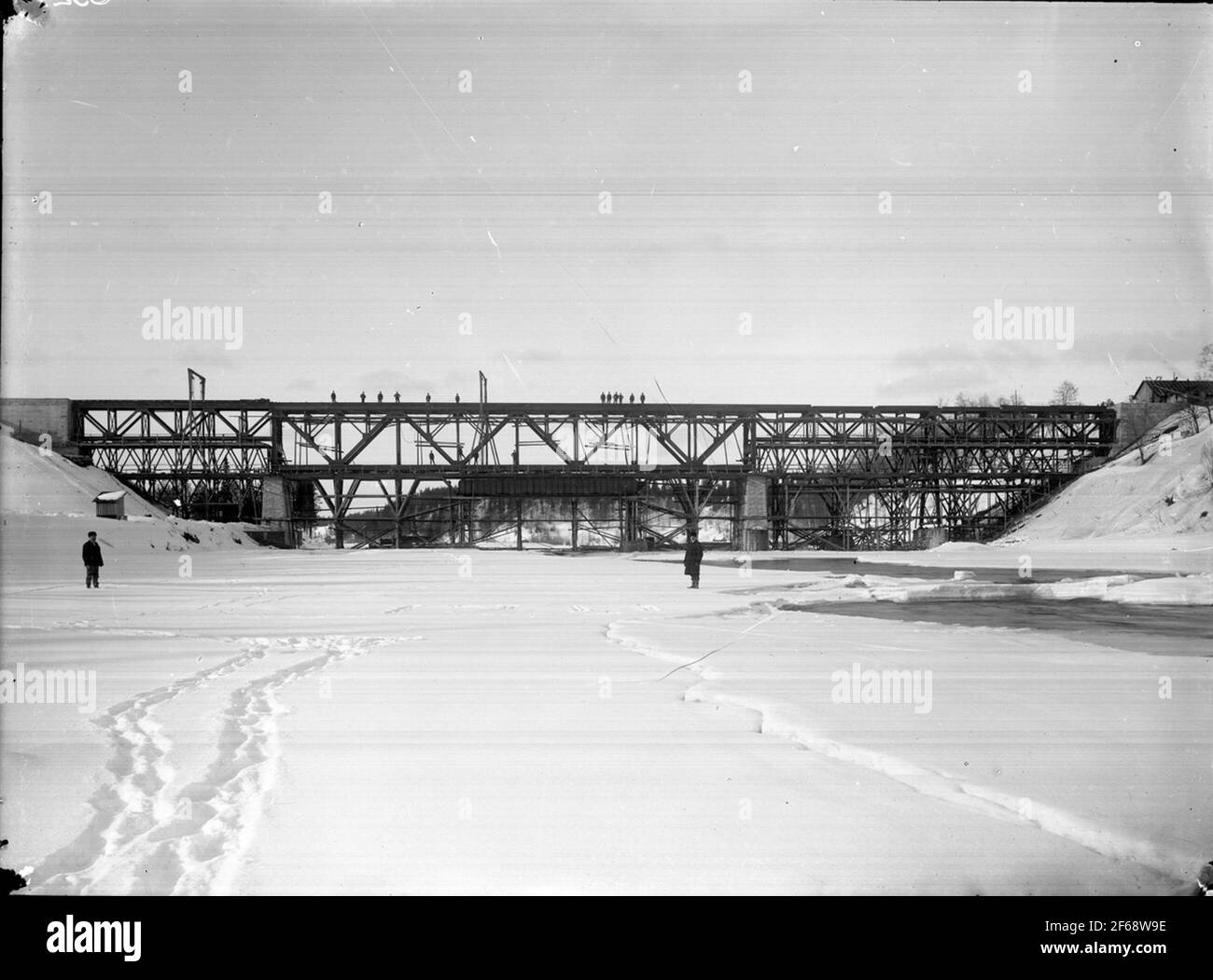 Bridge over Skellefte river. Bastuträsk - Kallholmen Stock Photo - Alamy