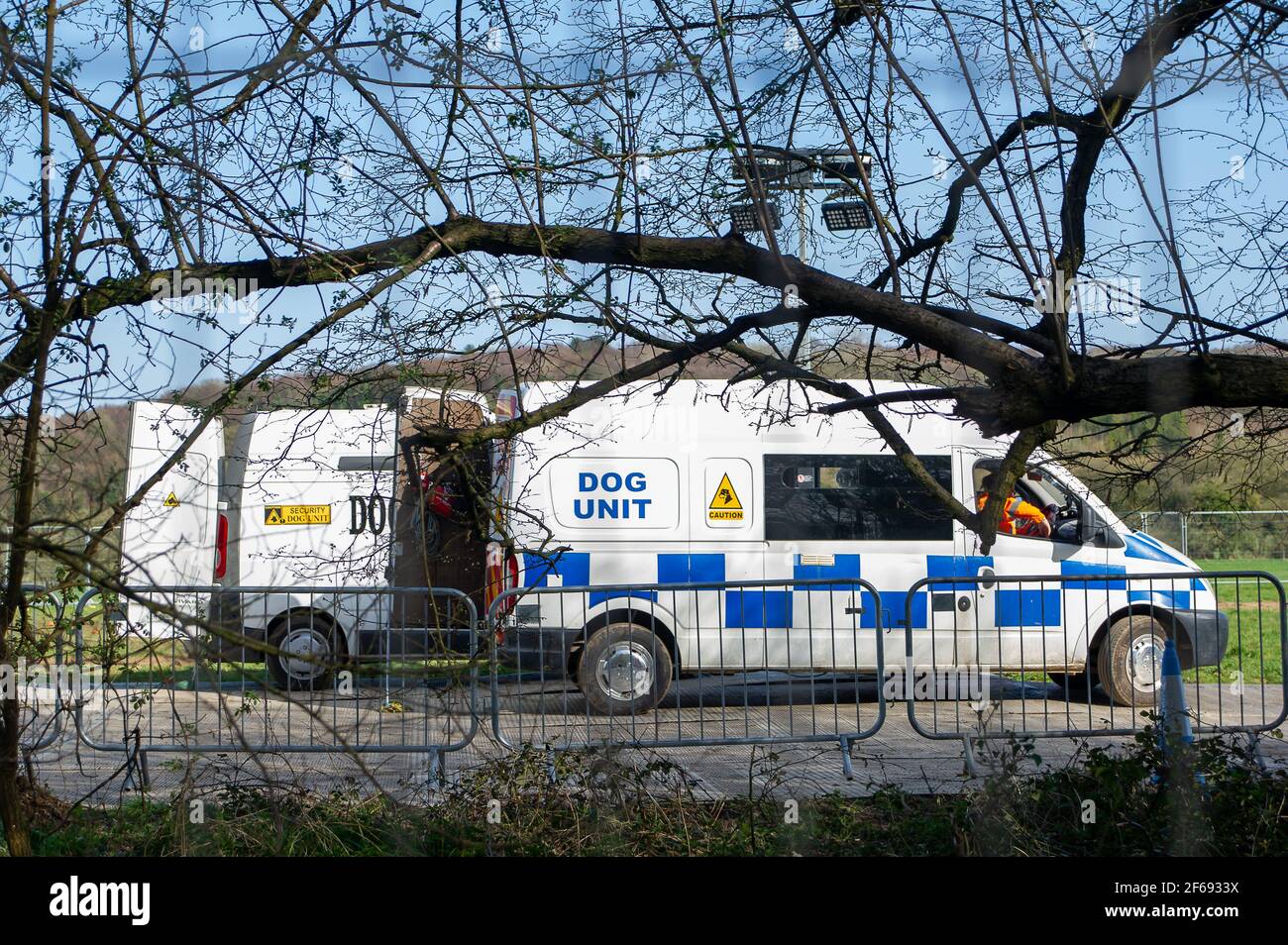 HS2 are now using dog units at their HS2 compunds with very vicious ...