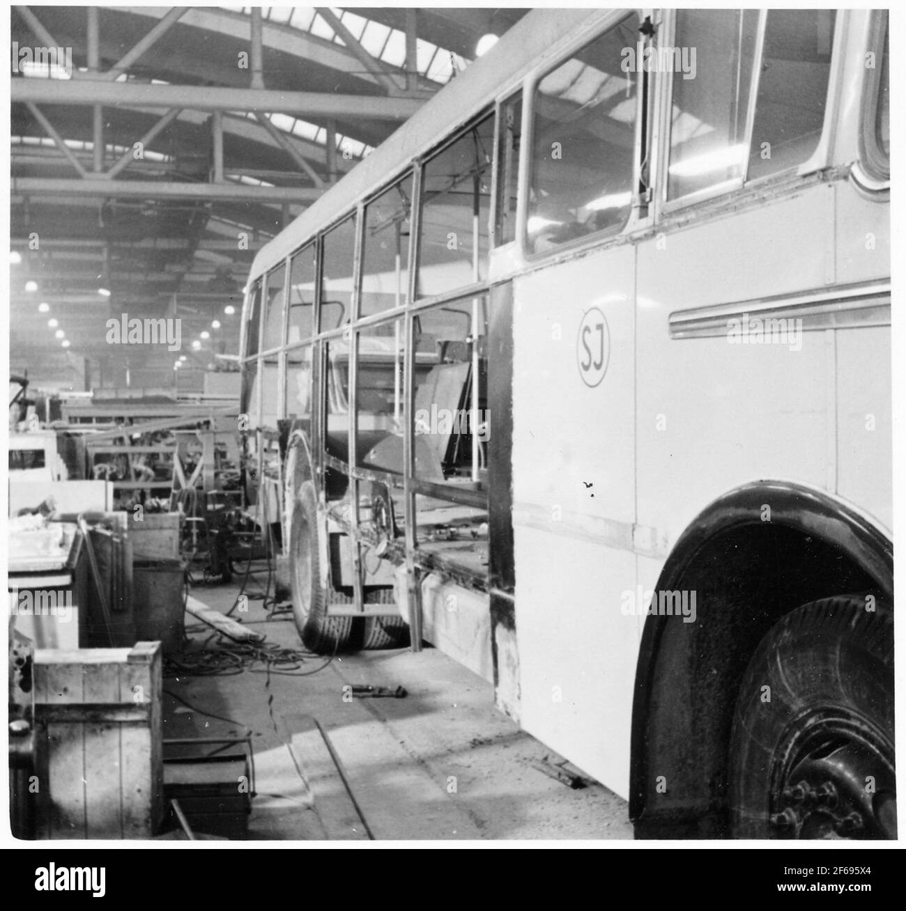 Repair of the state railways, SJ bus 2335 Stock Photo - Alamy