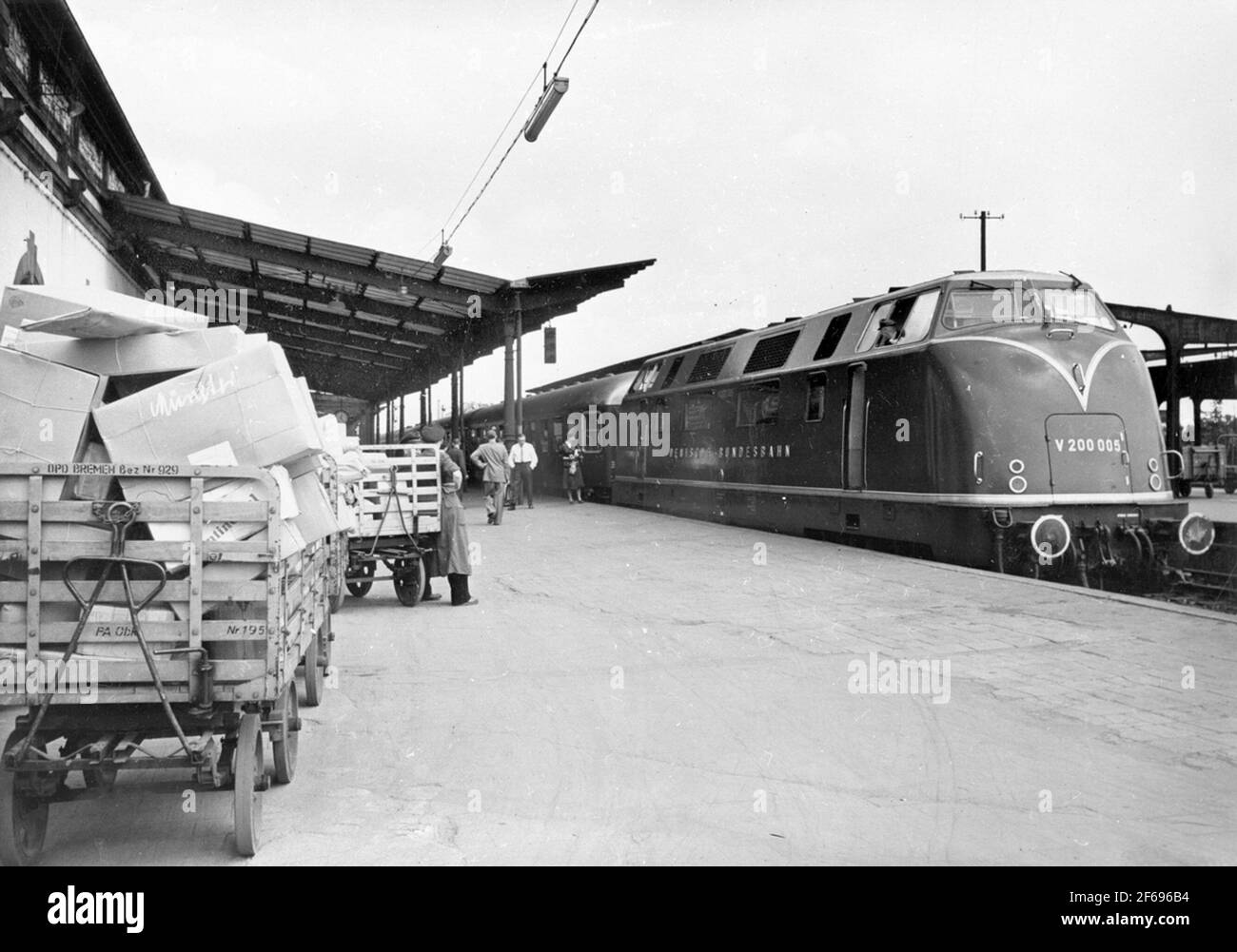 Deutsche bundesbahn v200 hi-res stock photography and images - Alamy