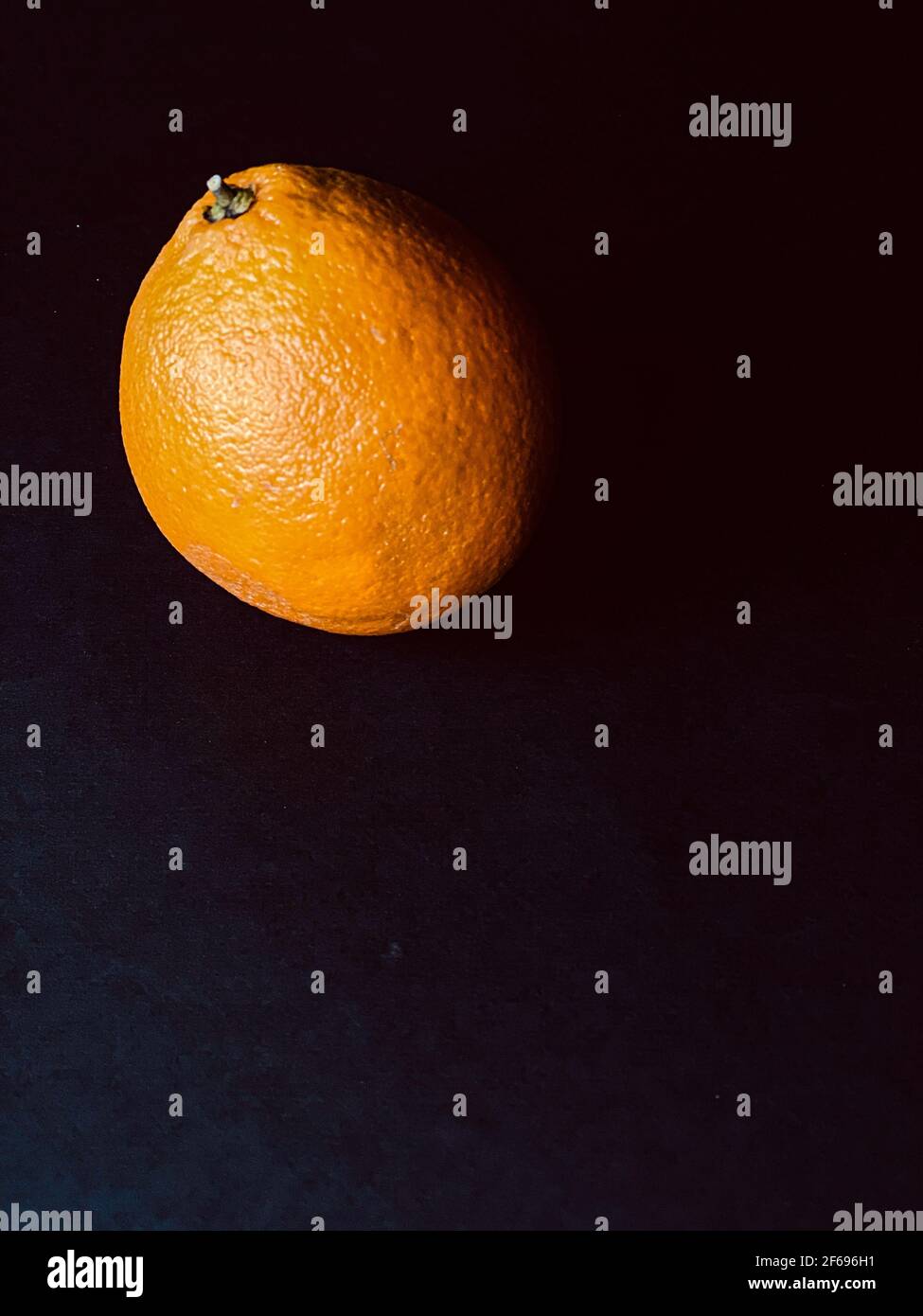 Juicy orange hi-res stock photography and images - Alamy