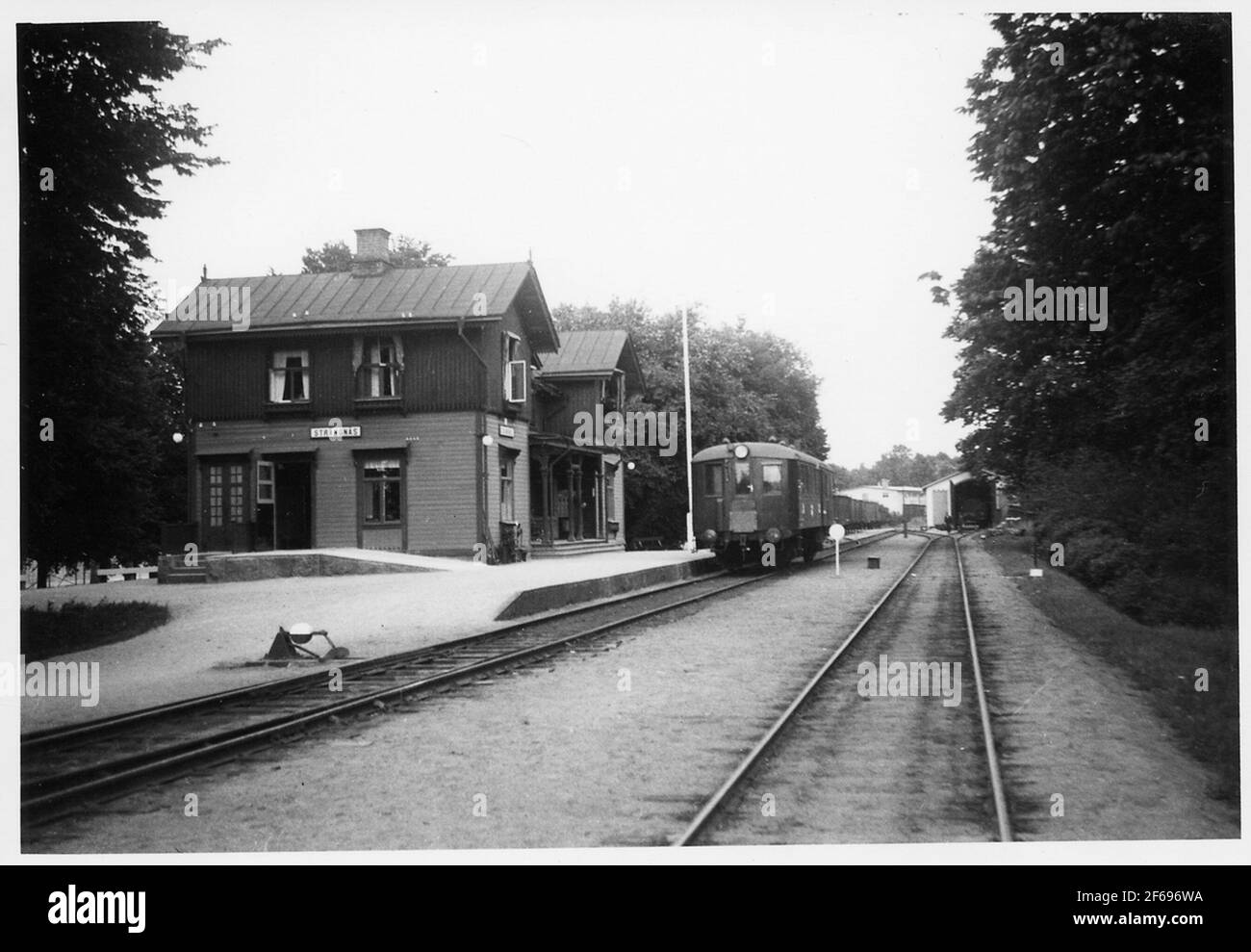 Strängnäs station with a Deva Motor carriage Stock Photo - Alamy