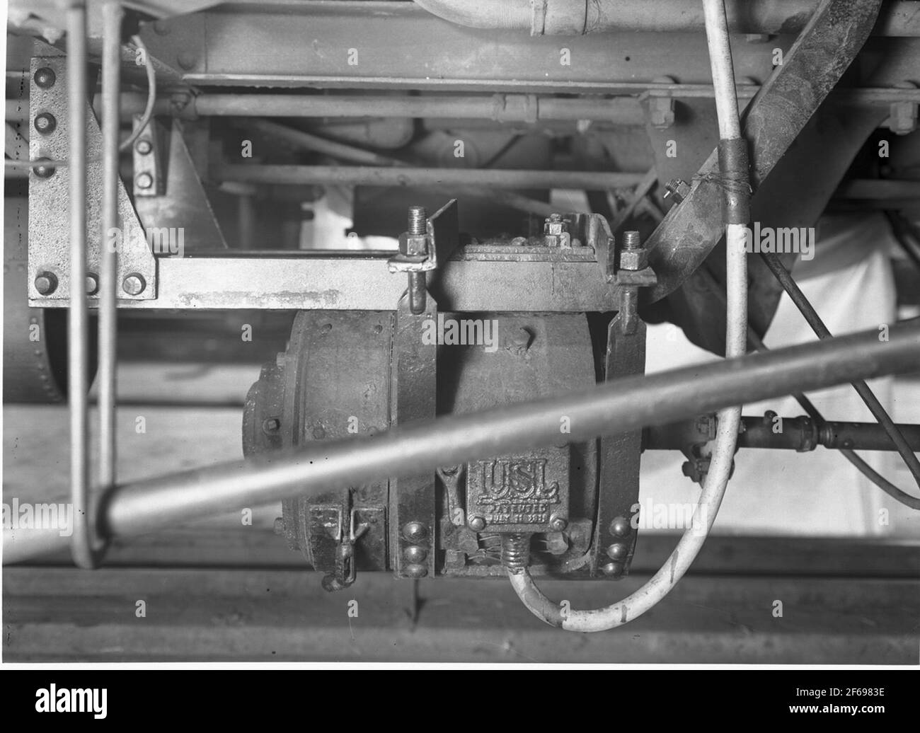 Mounted axles hi-res stock photography and images - Alamy