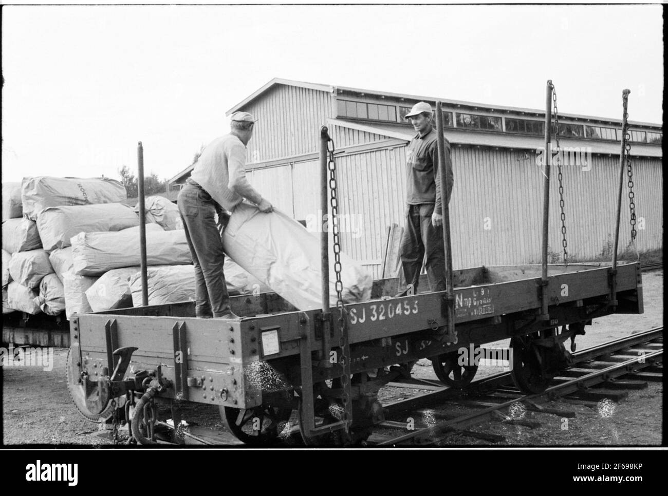 Loading wagon Black and White Stock Photos & Images - Alamy