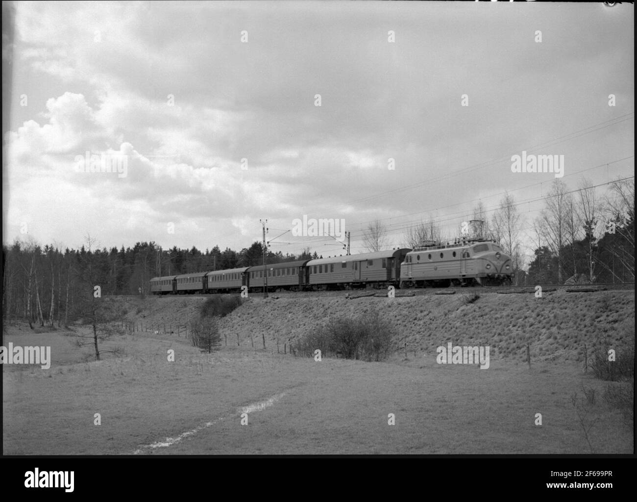 The state's railways, SJ RA. Train with Ra-Lok. Ra Lok is used on ...