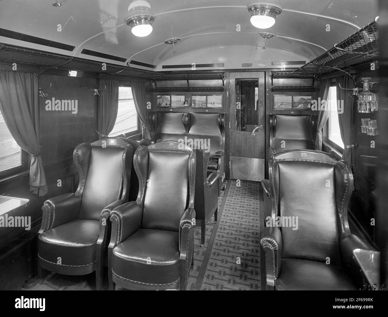 State railways, SJ BCO9 2698. Wagon built in Kalmar 1927. Water carafe ...