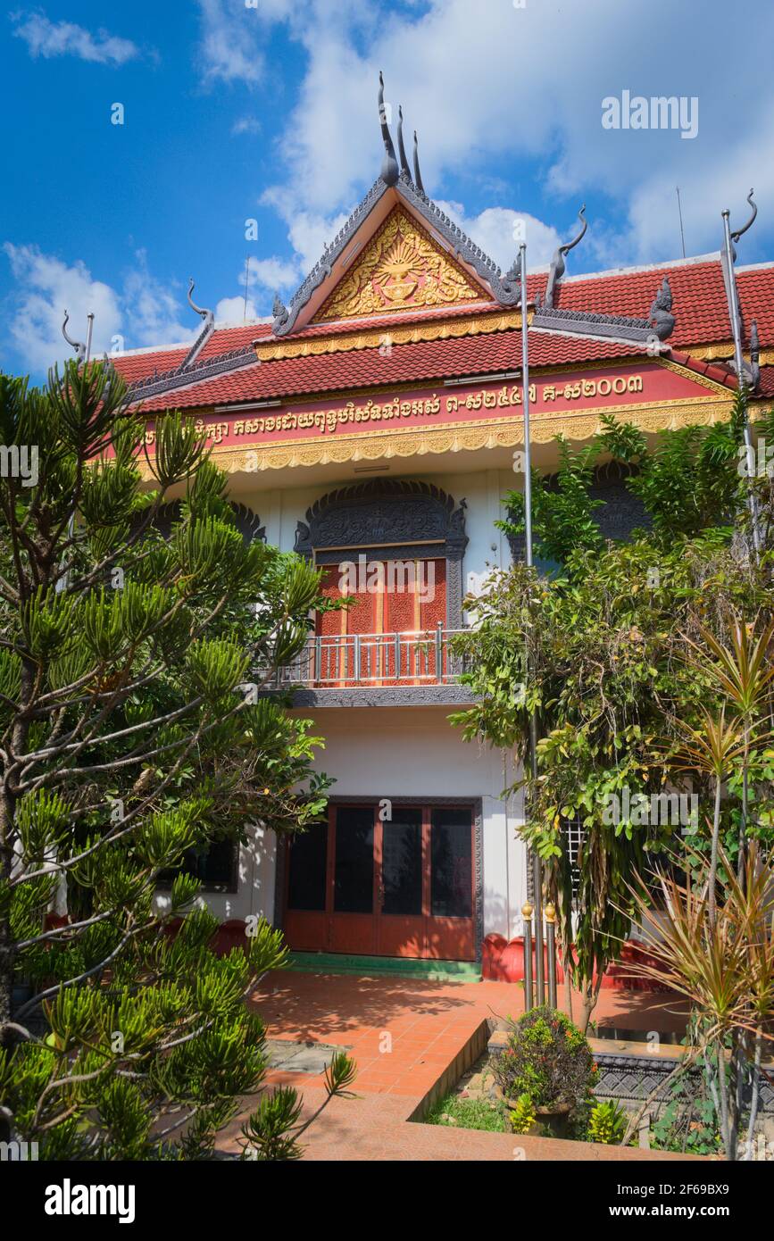 2019-11-16 / Siem Reap, Cambodia - Exterior view of a temple in Wat ...