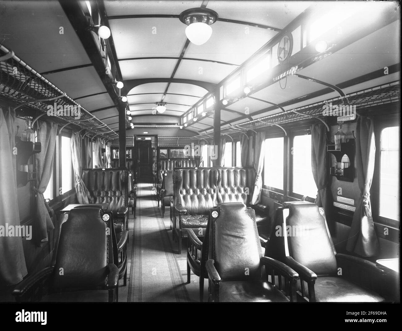 Passengercoach hi-res stock photography and images - Alamy