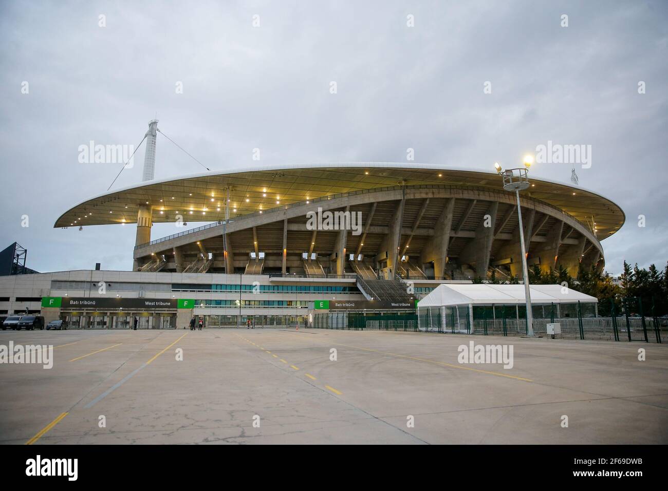Ataturk olympic stadium general view hi-res stock photography and ...