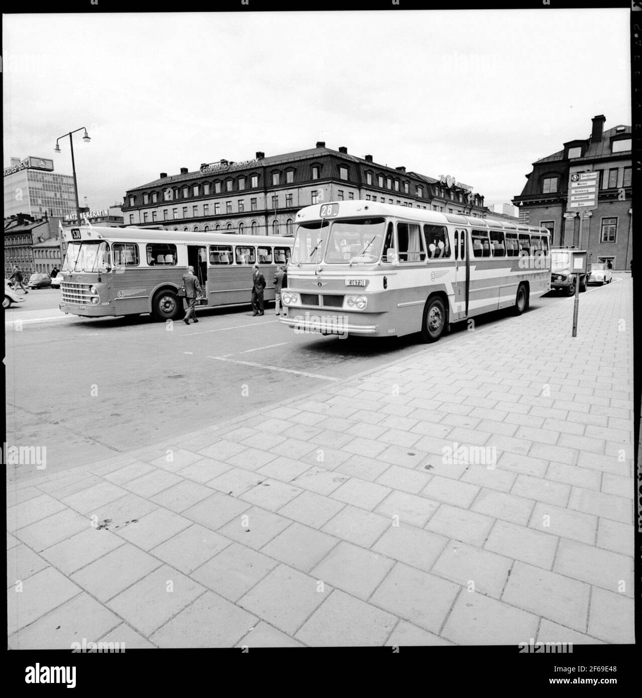 The state railways SJ, buses at the bus singing at the ...