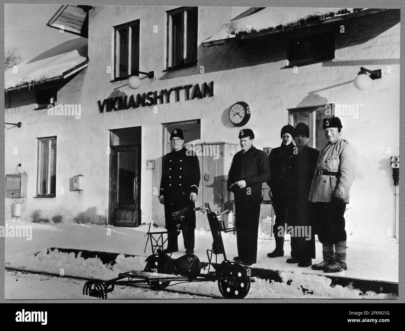 Station Director Johan Emil Dahllöf with staff Stock Photo - Alamy