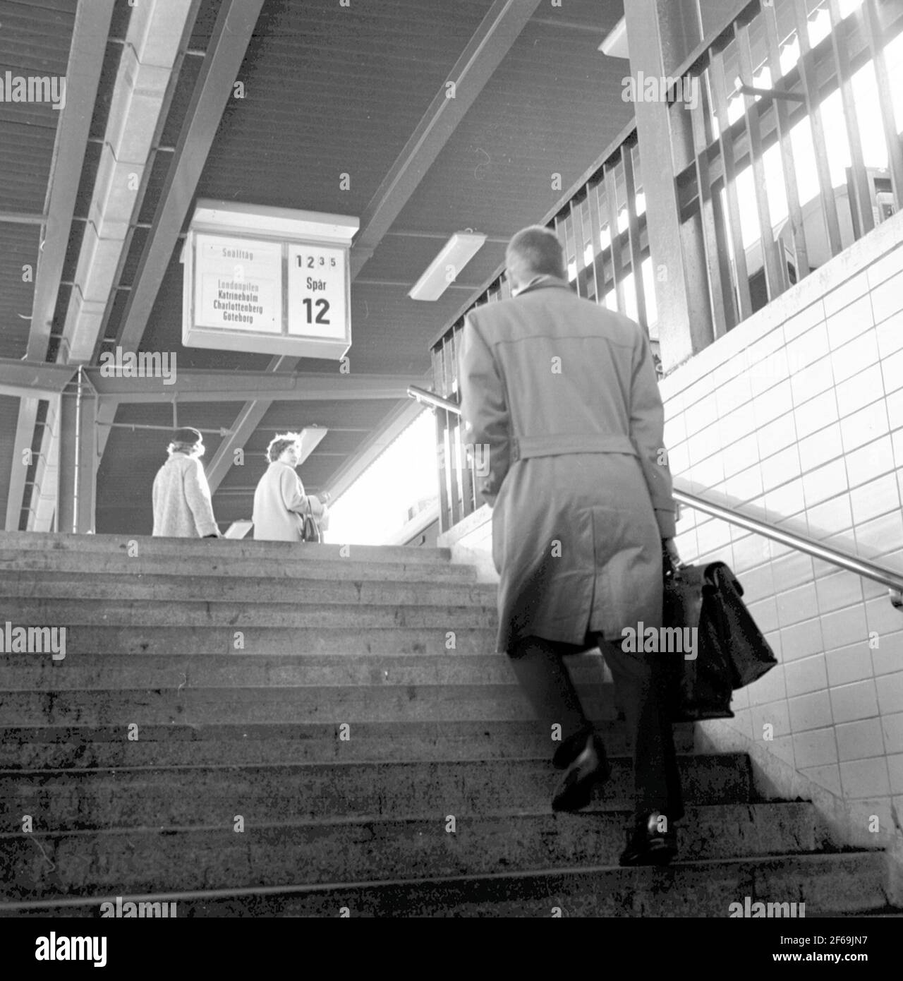 Centralized sign system for platform, central station Stock Photo - Alamy