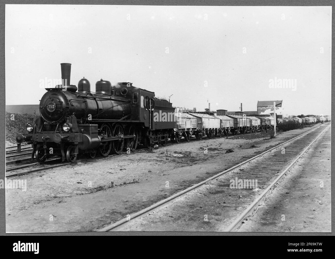 The state's railways, SJ take 752 with a lean train Stock Photo - Alamy