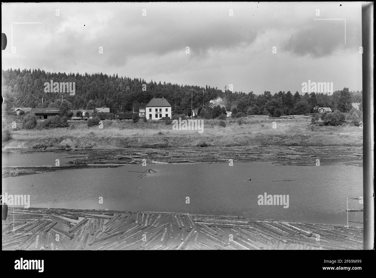 Floating of timber hi-res stock photography and images - Alamy