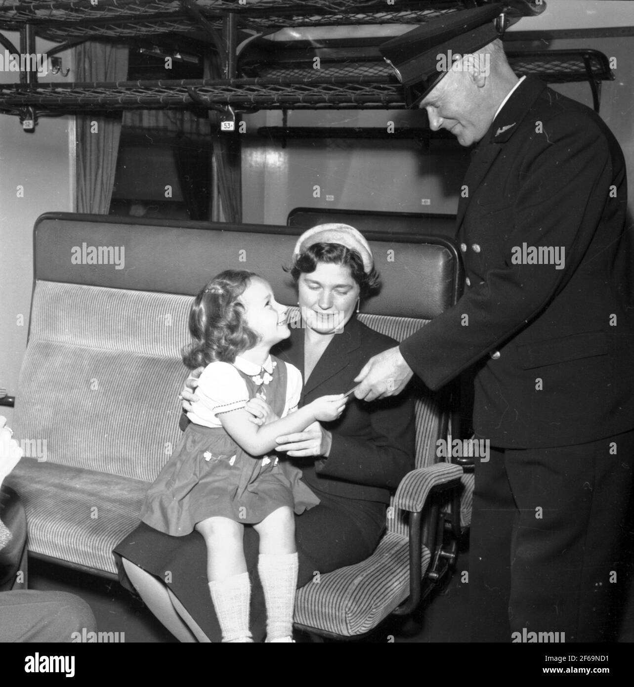 Child fares hi-res stock photography and images - Alamy