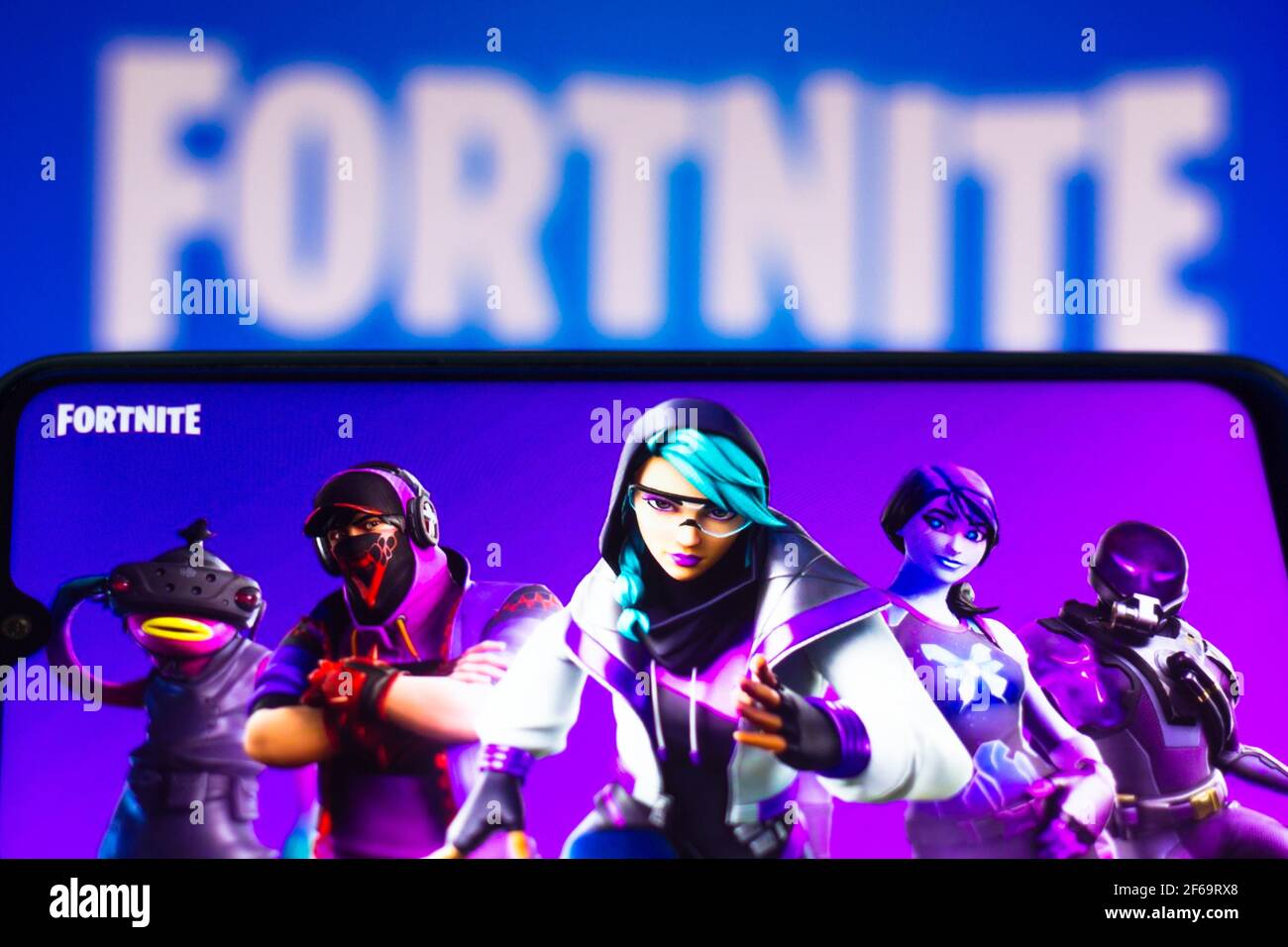 Fortnite logo hi-res stock photography and images - Alamy