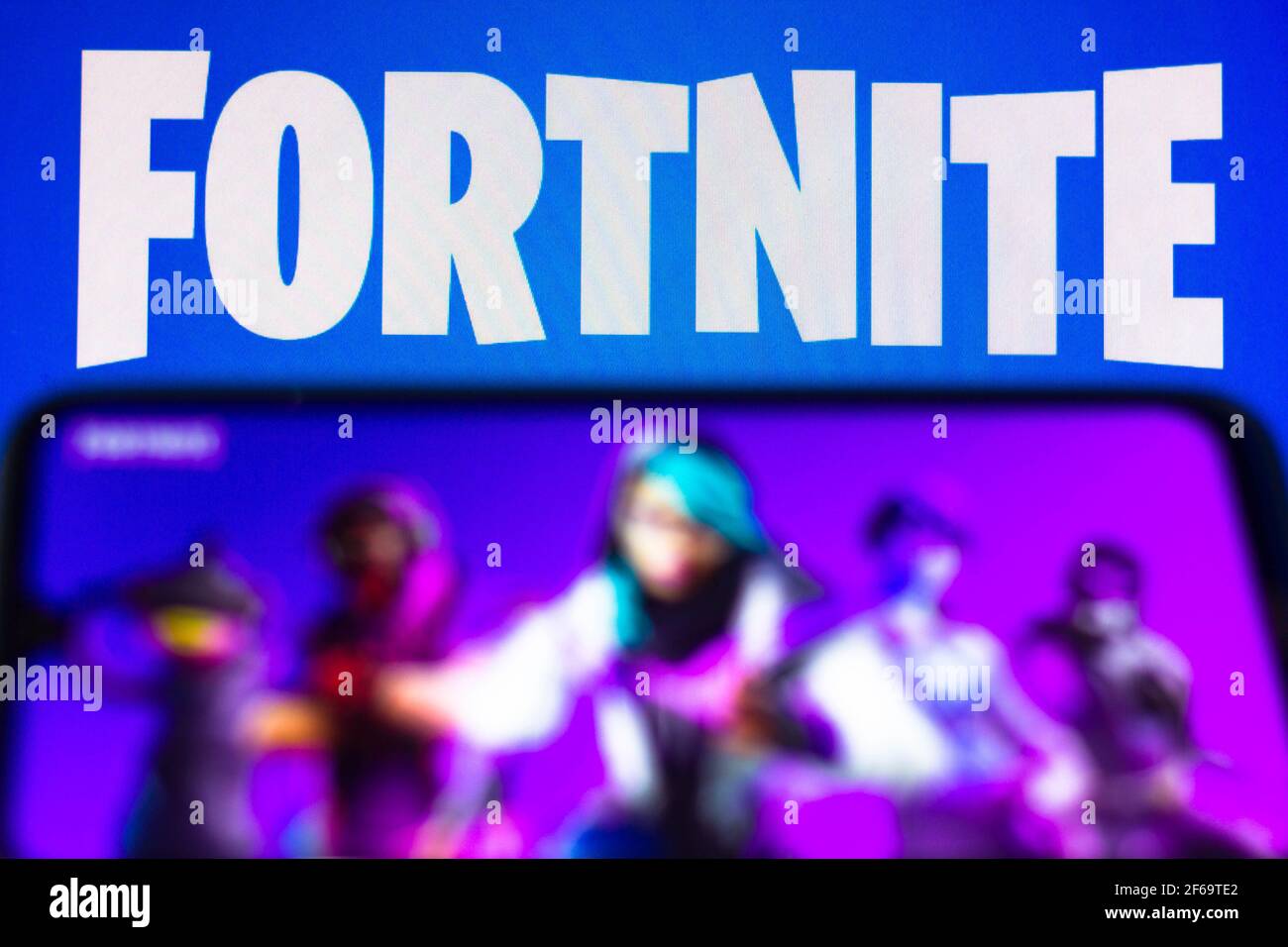 Fortnite logo hi-res stock photography and images - Alamy