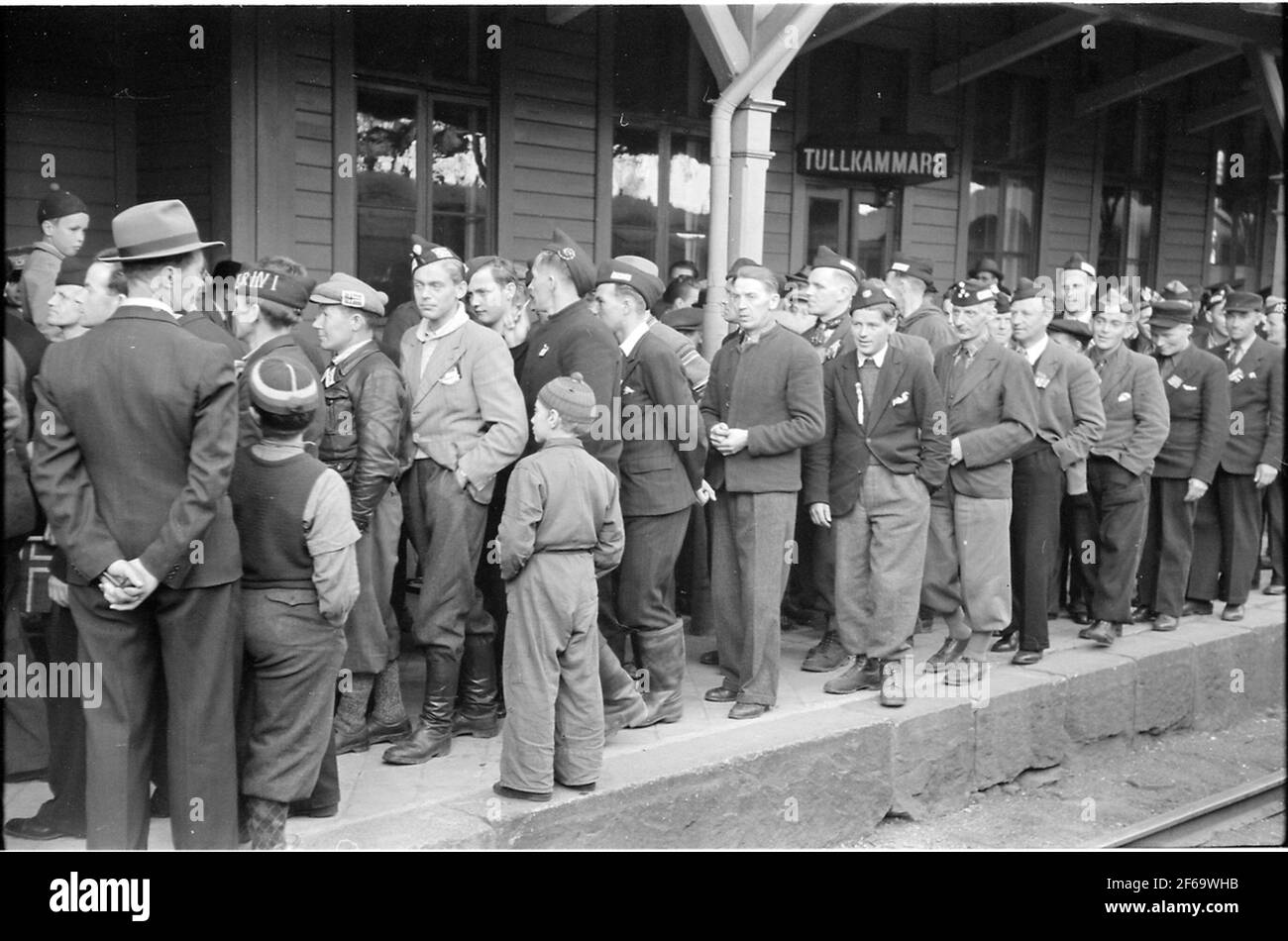 Norwegian prisoners, released from the Nazi detention camp Grini after ...