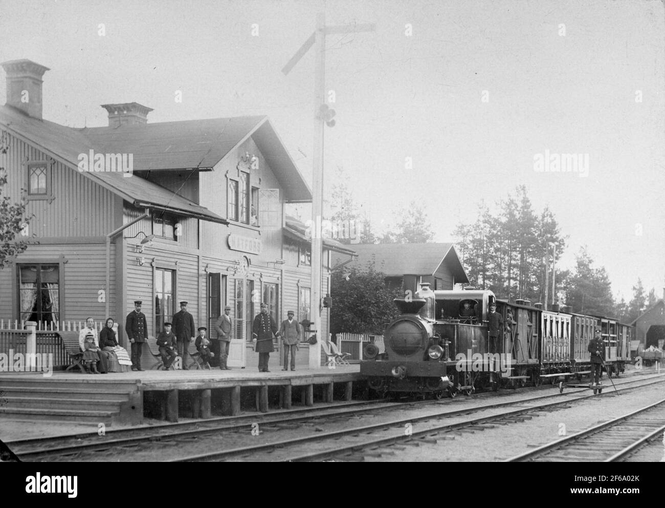 Steam locomotive with carts at Matfors station Stock Photo - Alamy