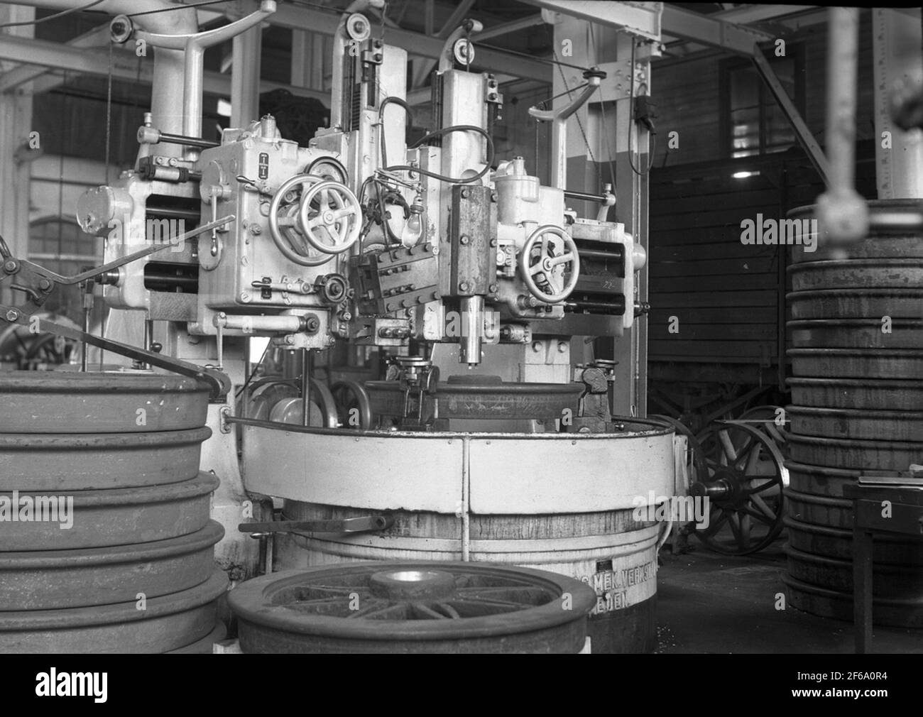 Wheel ring turns, HVST, main workshop Stock Photo - Alamy