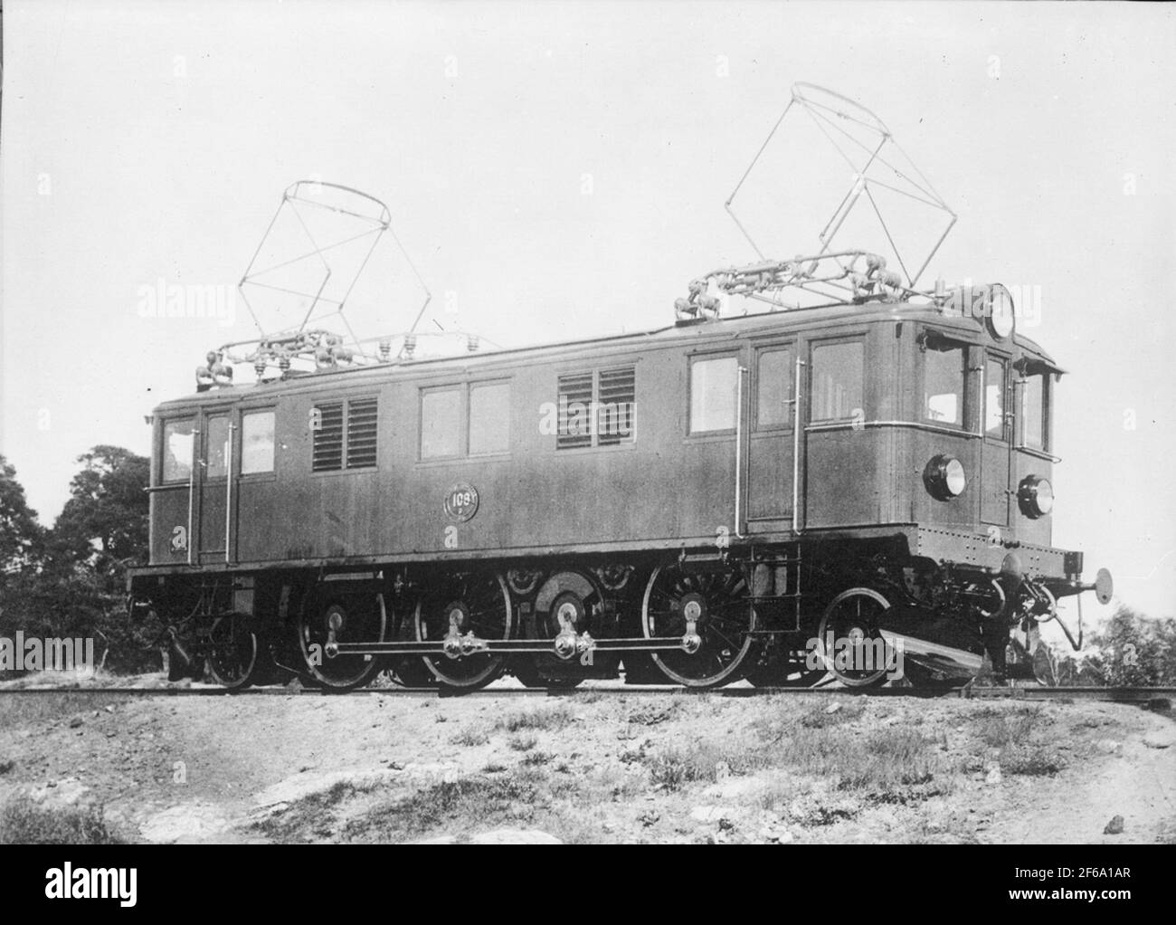 SJ. DS 108 D-locomotive is a Loction in Sweden manufactured in one of ...