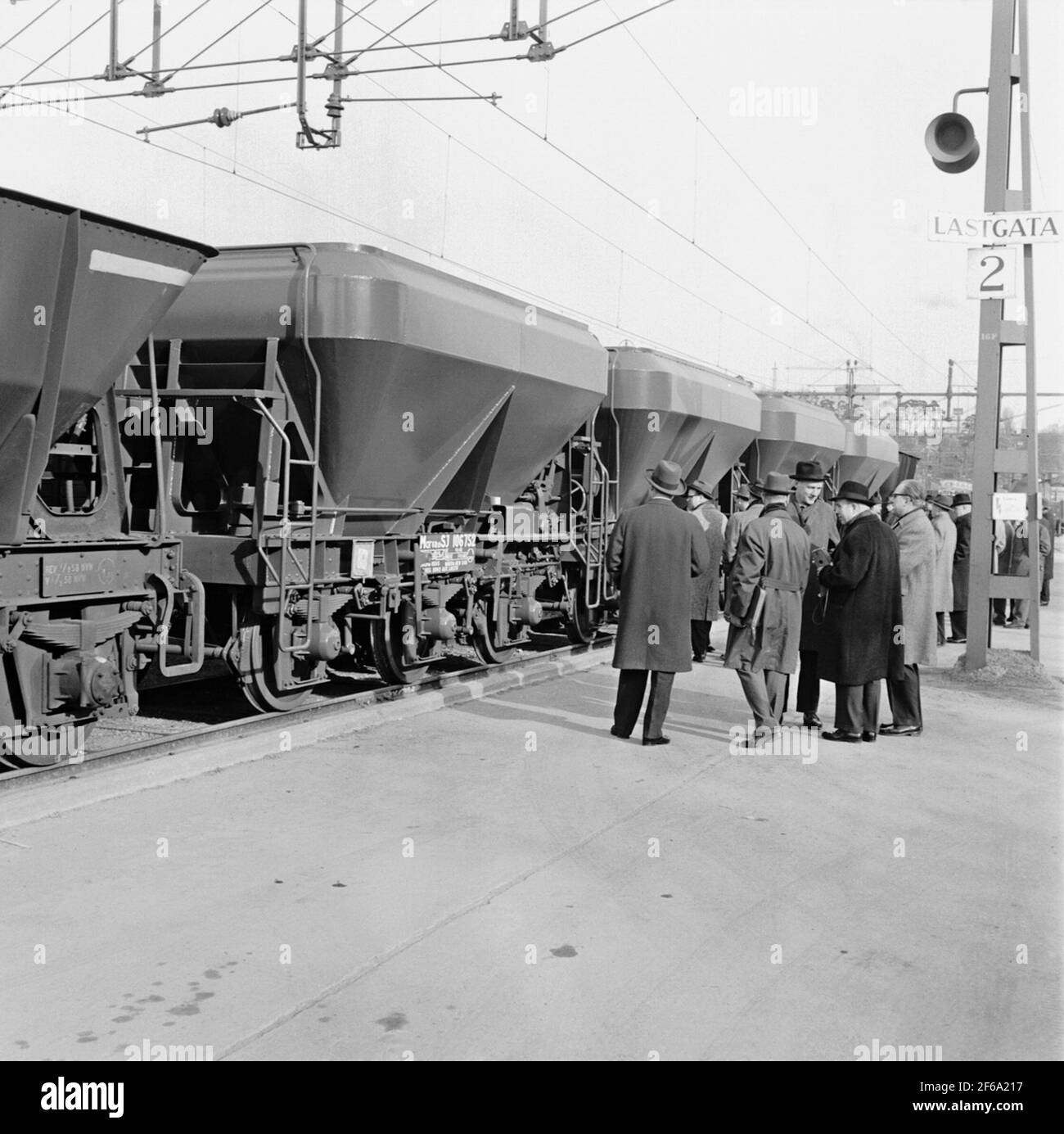 Sample cart hi-res stock photography and images - Alamy