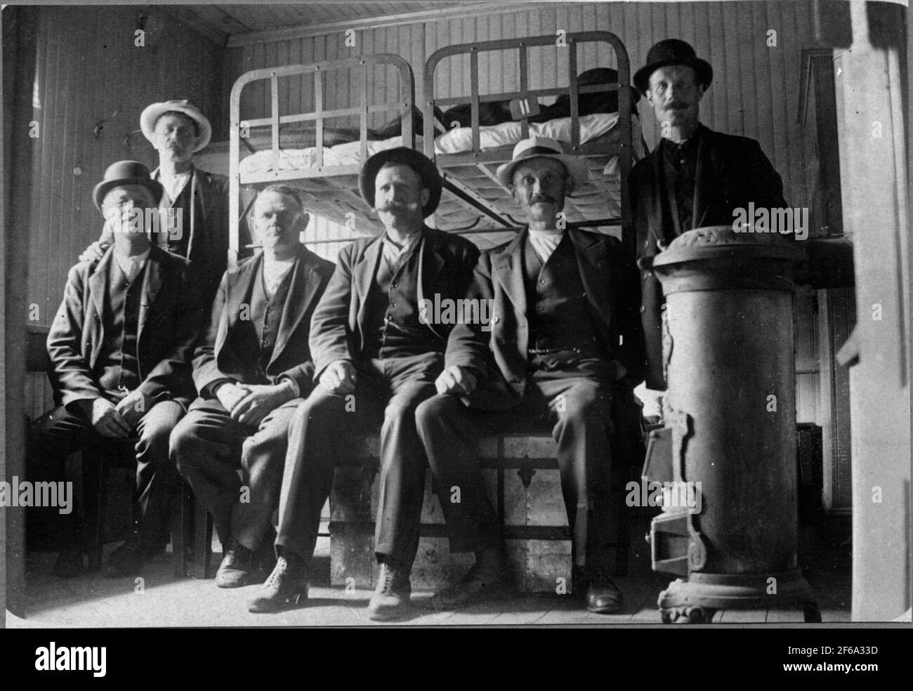 Rackers in "Great Masses" teams when rebuilding Haparanda station ...