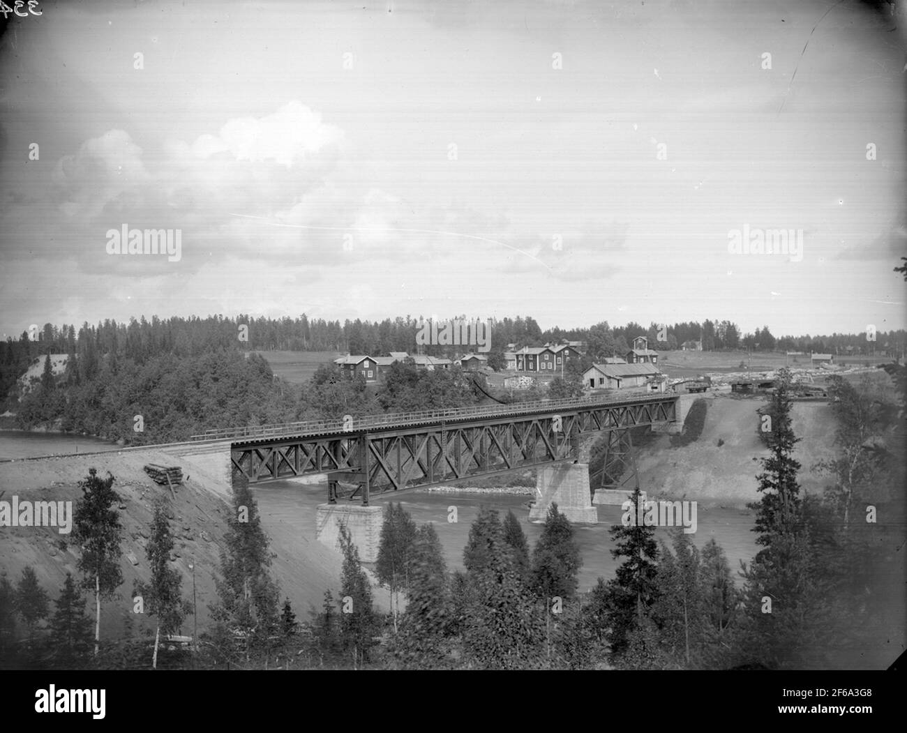Bridge over Skellefte river. Bastuträsk - Kallholmen Stock Photo - Alamy