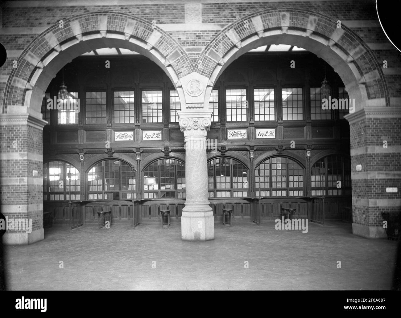 Remote railway stations hi-res stock photography and images - Alamy